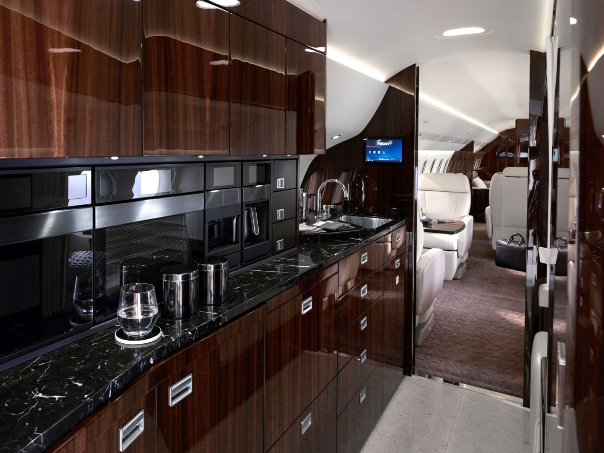 Dassault Falcon 8x - Noble Air Charter